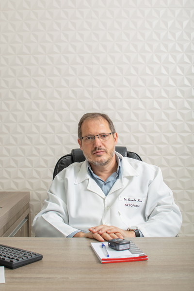 Dr Ricardo Moro